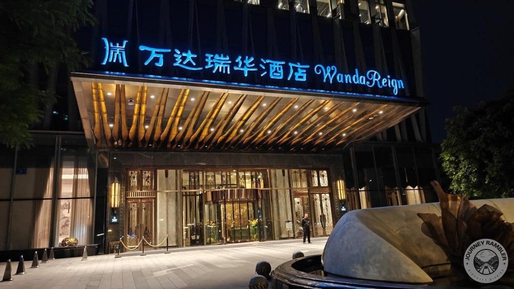 I Stayed at Wanda Reign Hotel Chengdu – Here’s My Review - Journey Rambler