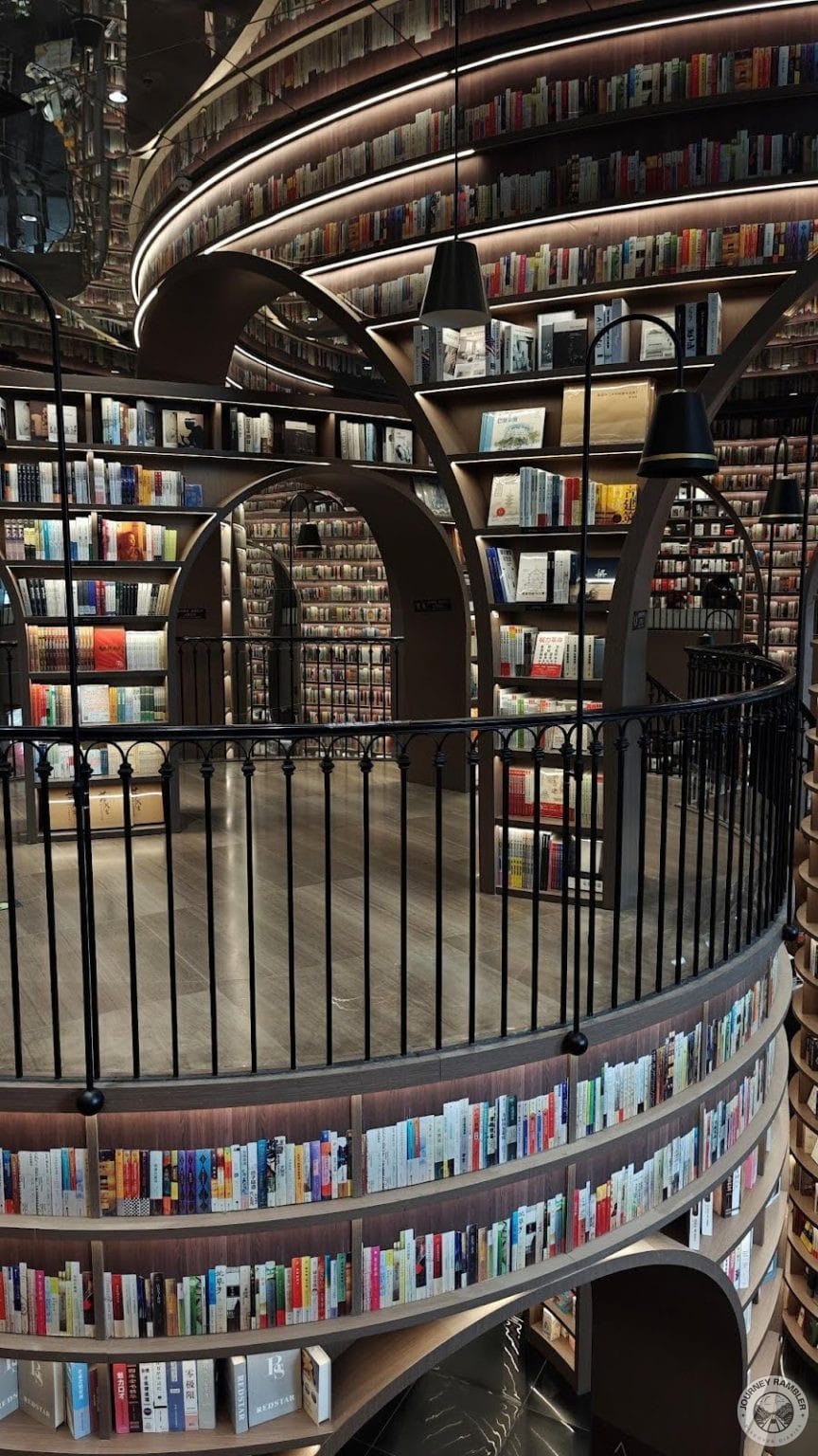 Chongshuge: Inside the Most Beautiful Bookstore in Chengdu - Journey ...