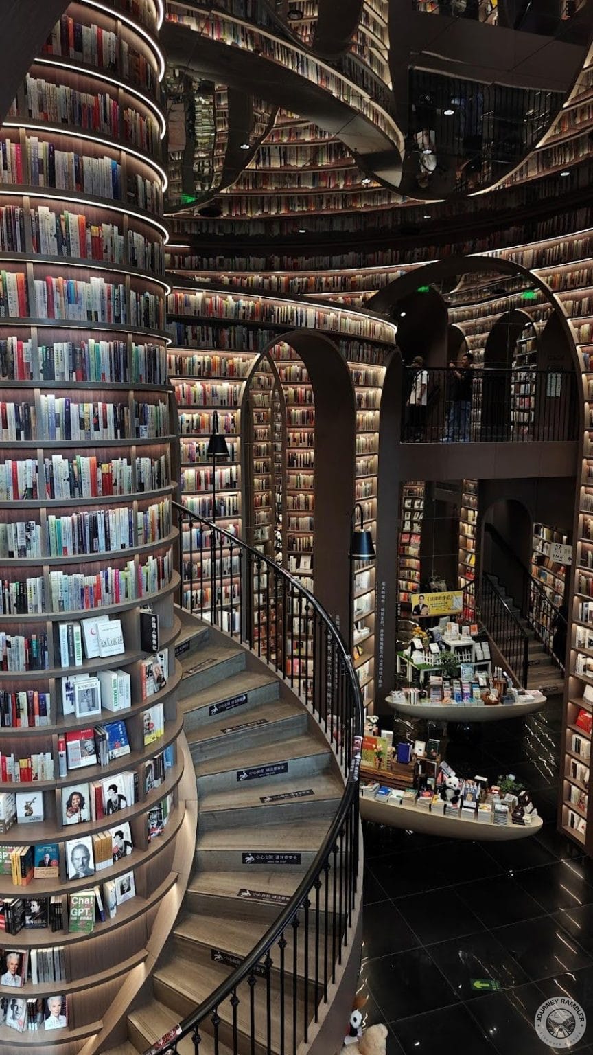 Chongshuge: Inside the Most Beautiful Bookstore in Chengdu - Journey ...